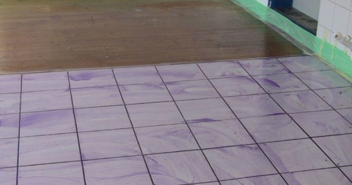 Altbausanierung – Fliesenbeläge auf kritischen Untergründen